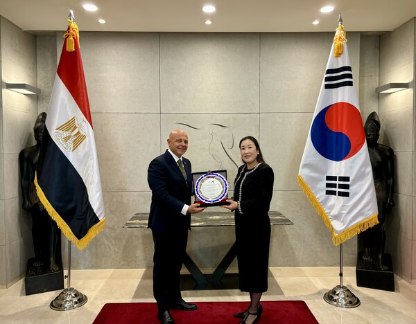 Egyptian Ambassador Honors Violinist Désirée Kang Sook Kim for National ...