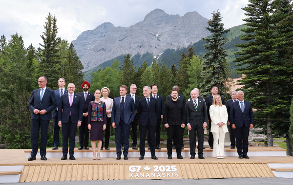 President Lee wraps up G7 diplomatic debut, signaling restoration of ...